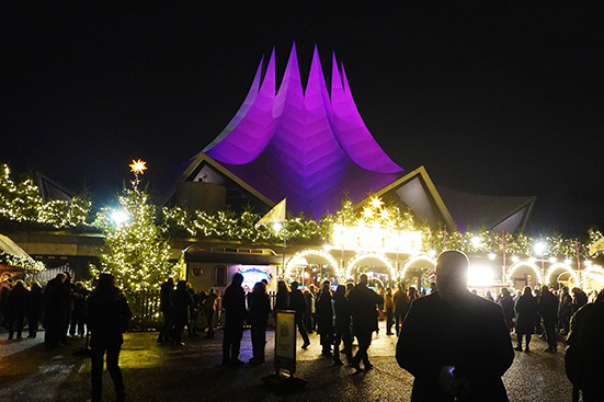 Seiltanz und Saitenakrobatik – NIGHT OUT @ BERLIN